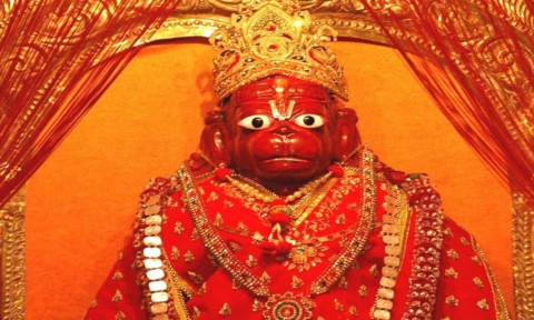 Hanuman idols are shown in red(sindoor) or orange(saffron/kesar) color.